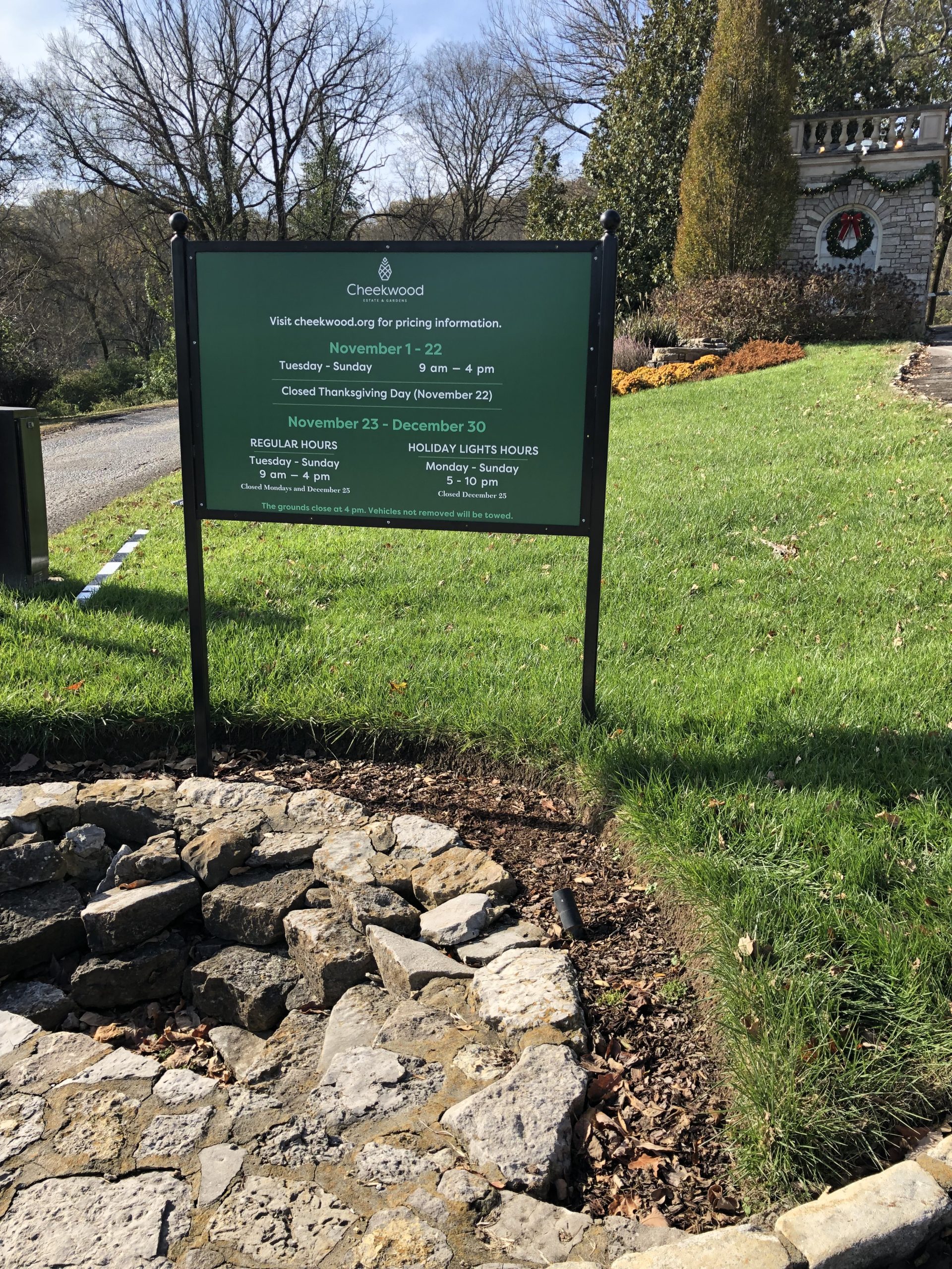 Wayfinding and Signage for Your Facility Needs - Endless Edge