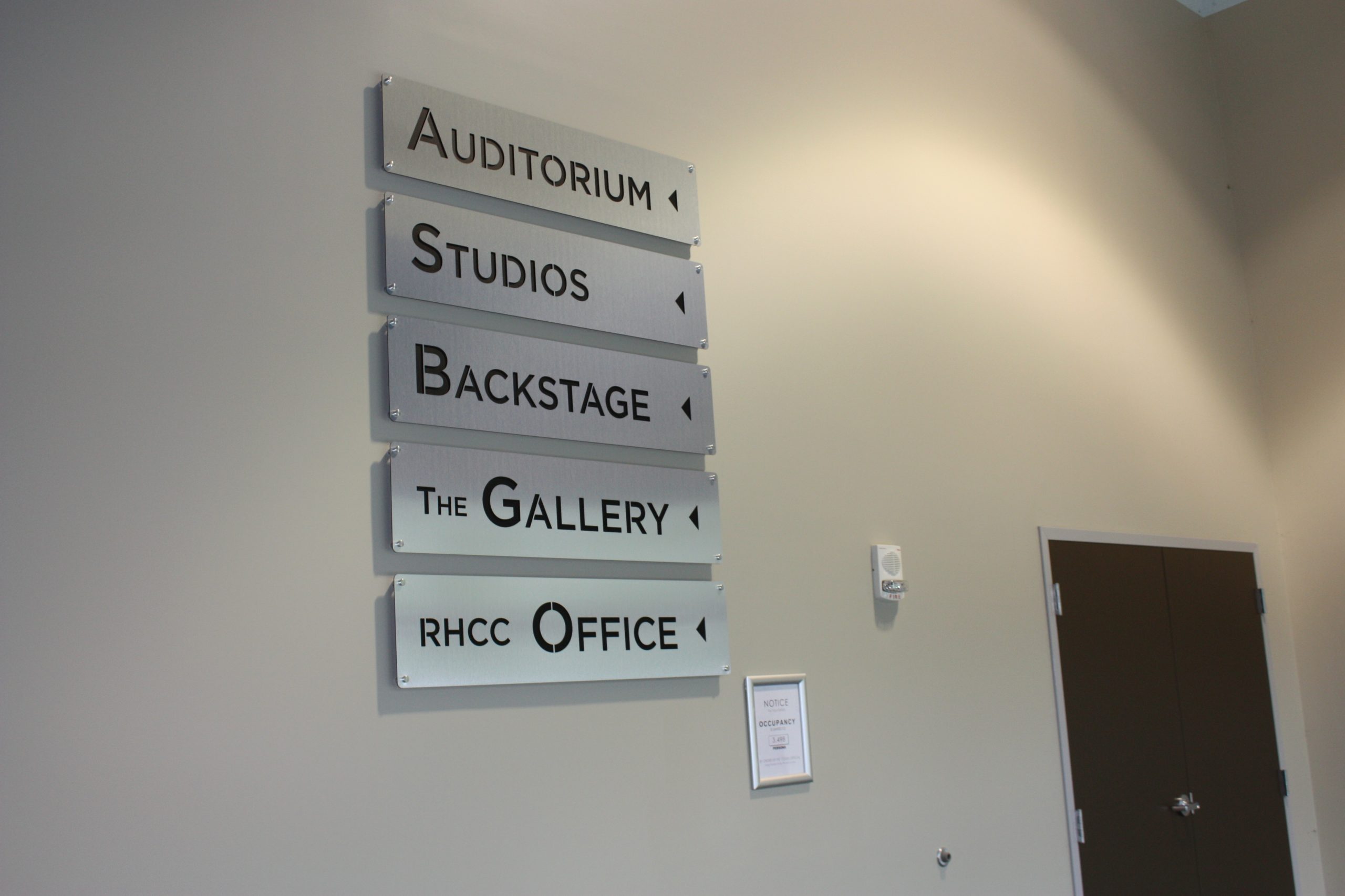 Wayfinding and Signage for Your Facility Needs - Endless Edge