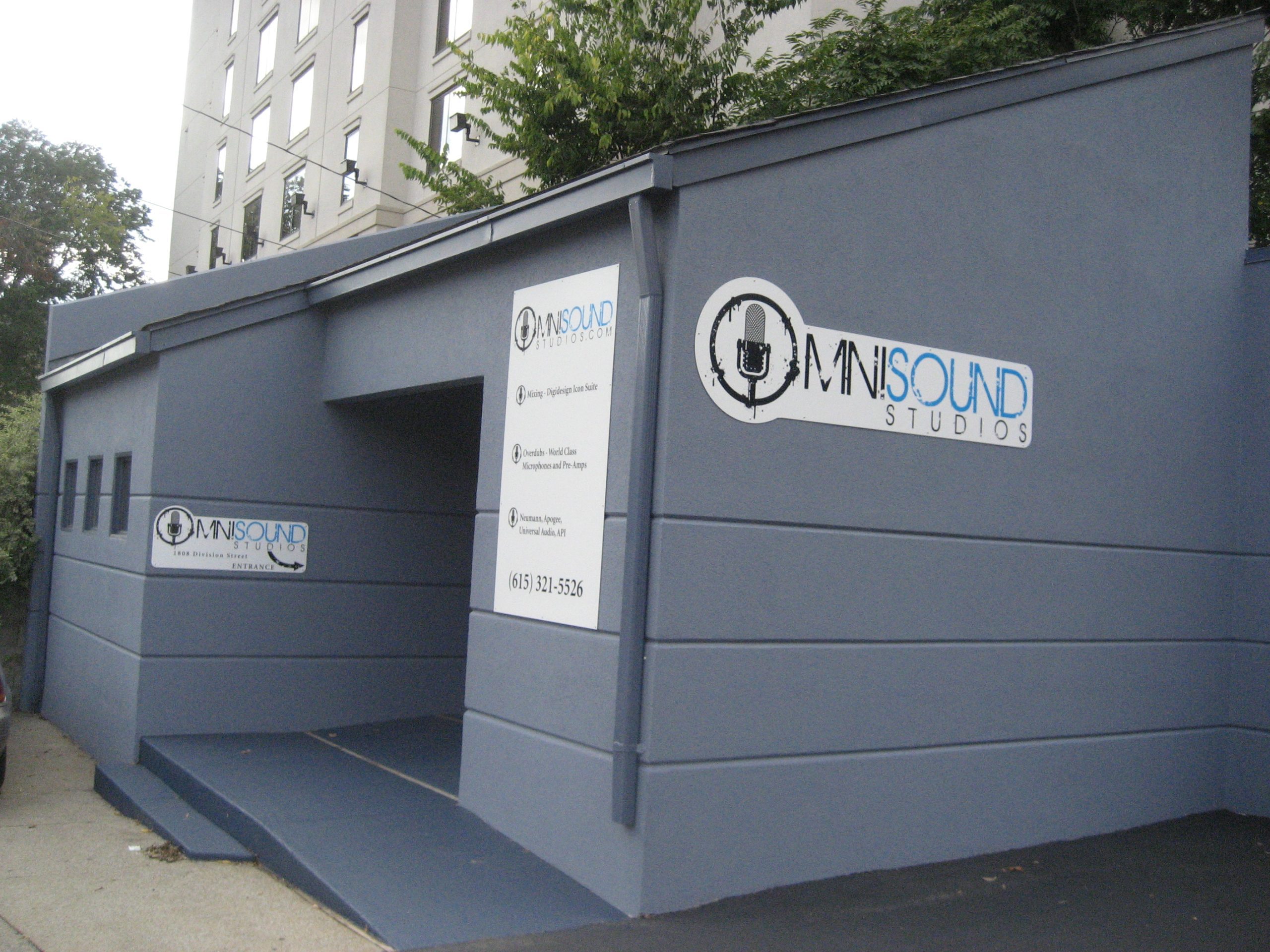 Aluminum Signs: Durable Options for Indoor and Outdoor - Endless Edge