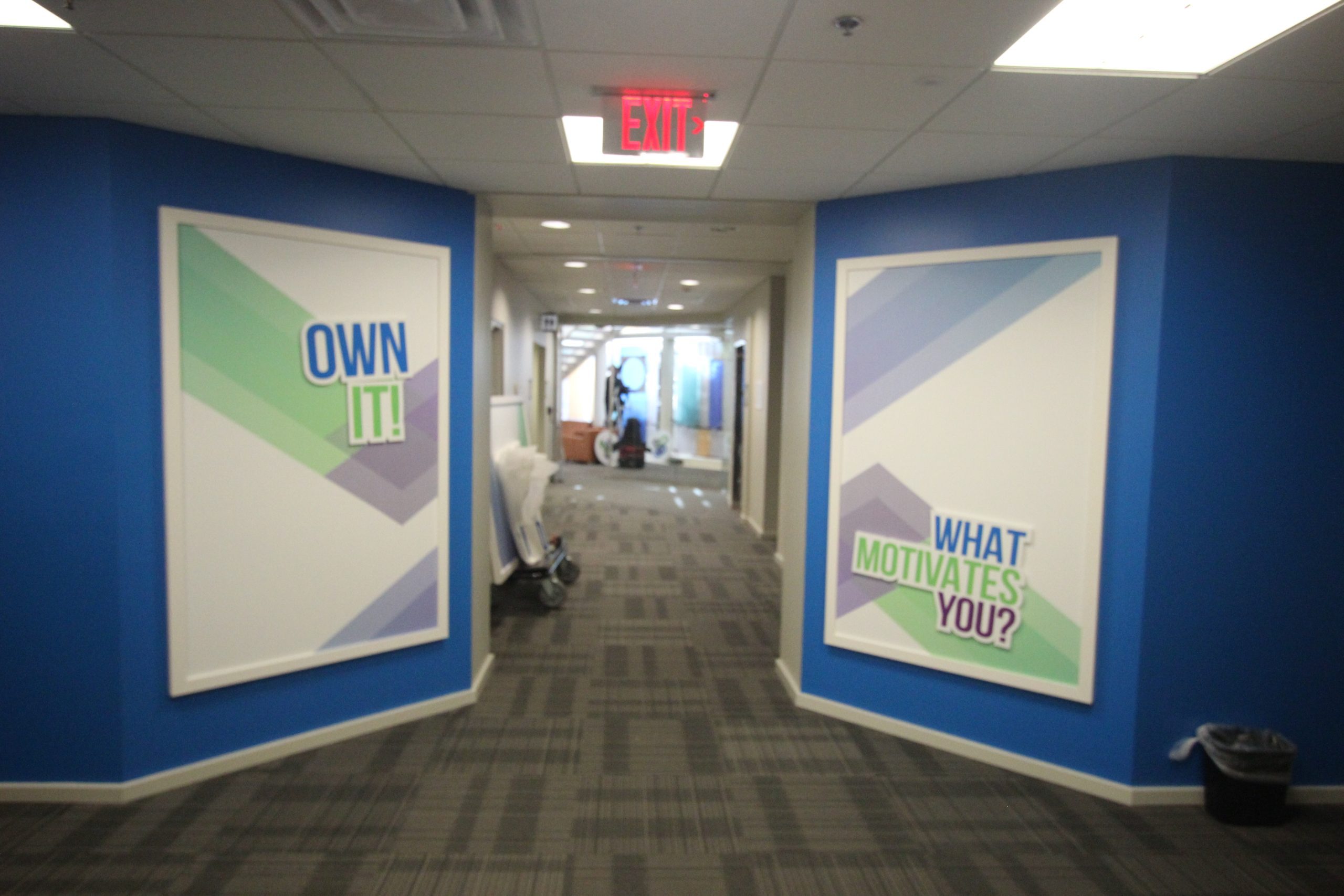 Interactive Displays for an Engaging Workplace - Endless Edge